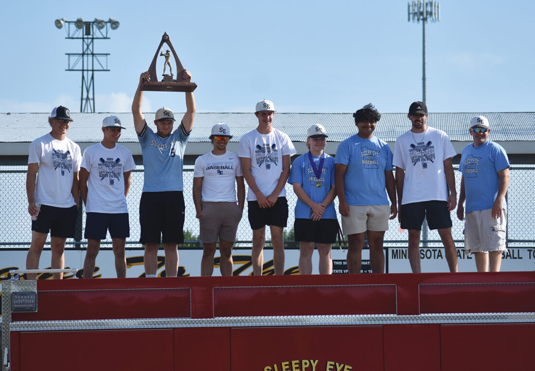 Sleepy Eye sounds sirens for state champions | News, Sports, Jobs - The ...